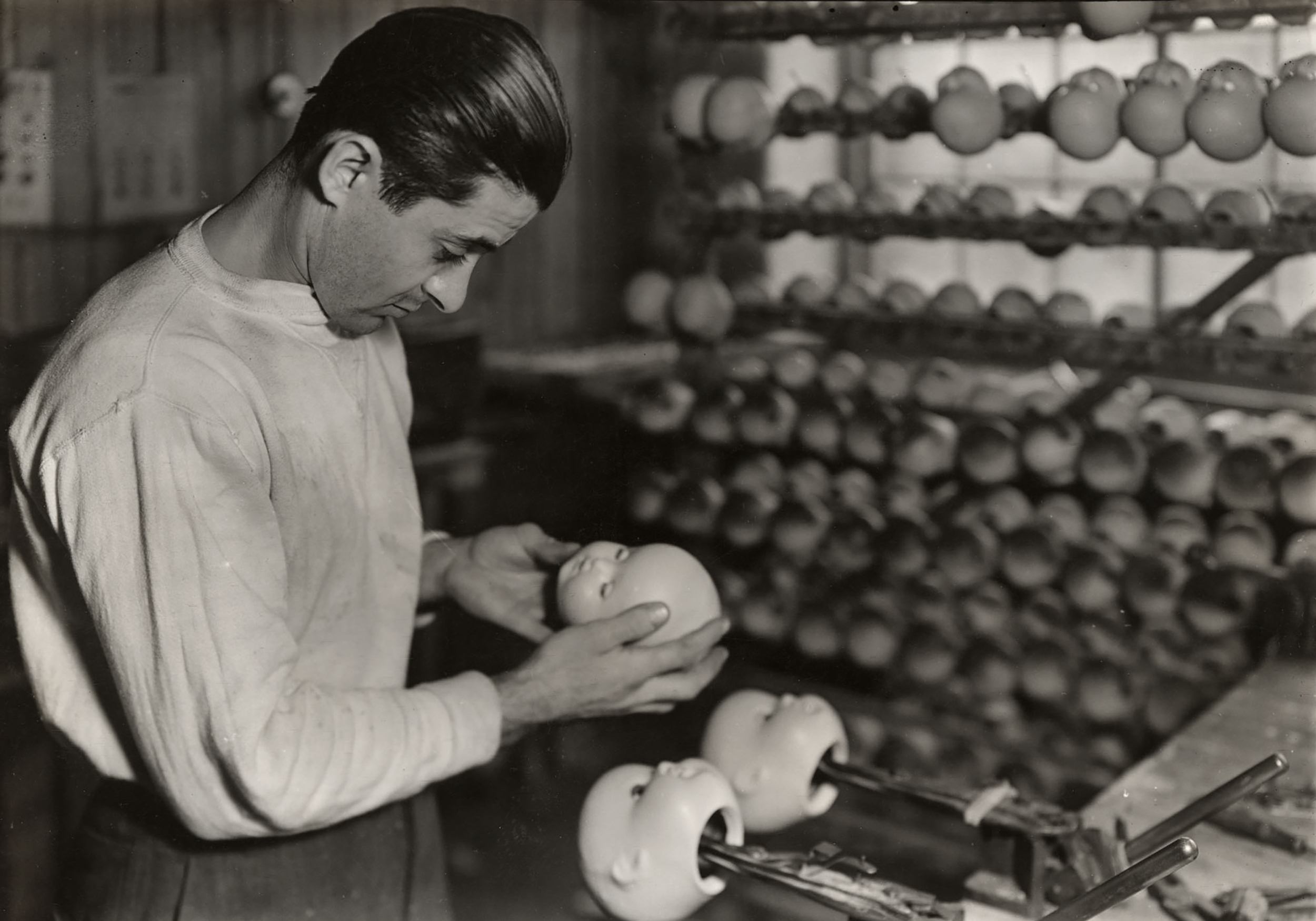 The Future of America: Lewis Hine's New Deal Photographs ...